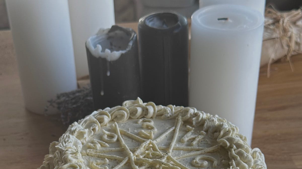 Nosferatu Cake - by cèilidh - the clove coterie