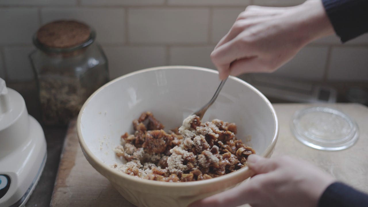 Festive Fig & Rum Bars - Nelferch