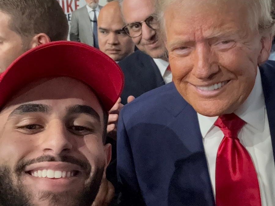 Michigan, 2024. Ali, 19, vill se fred i Mellanöstern: "Trump måste vinna"