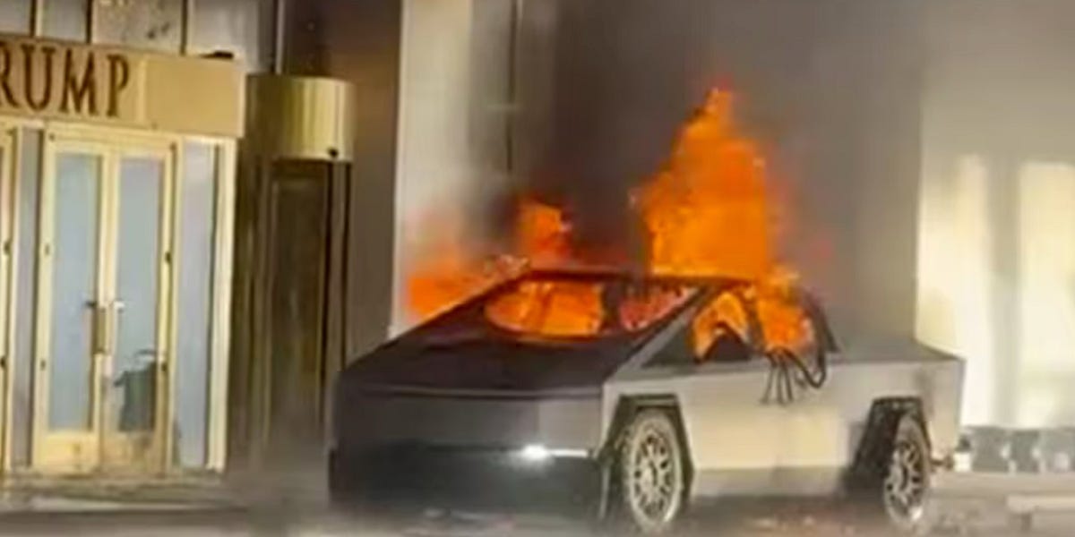 Comments - 🍷🍎 YEAR IN REVIEW, PART I ☙ Wednesday, December 31, 2025 ☙ C ...