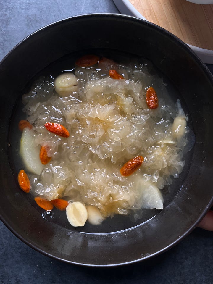 Guide to Yunnan's edible wild mushrooms, summer 2024