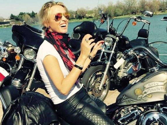 Le bugie della Pascale: dai regali richiesti indietro alla Turci, ai ...