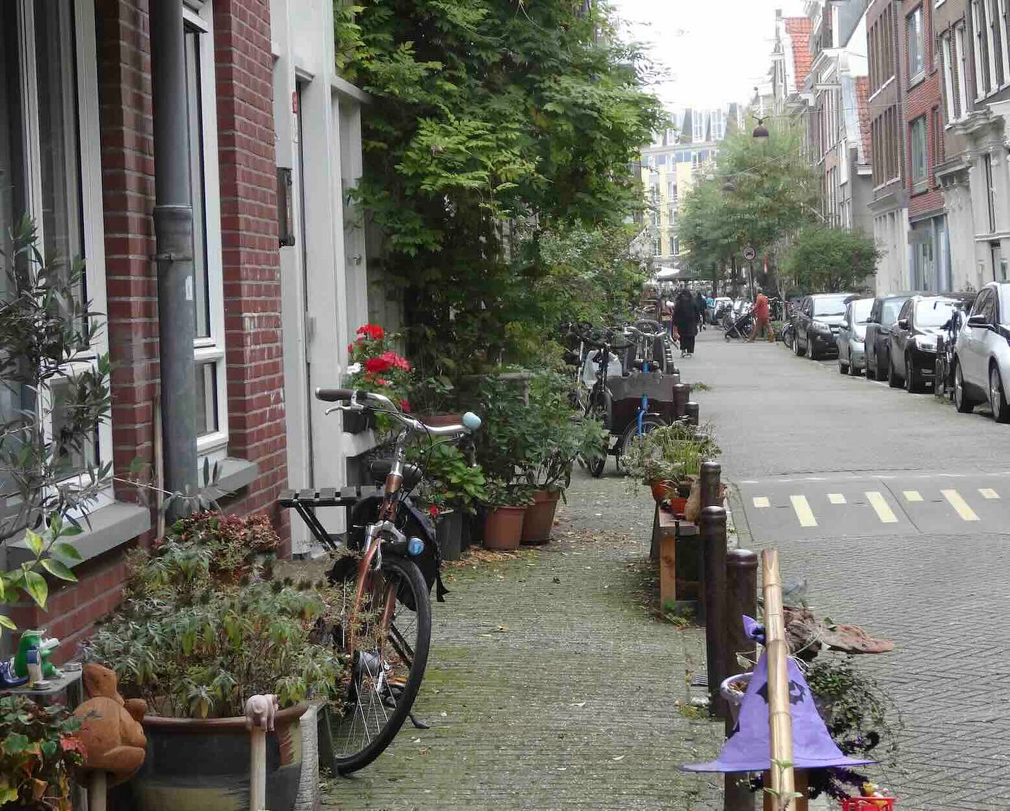 Idea #7: A 'Woonerf' approach to street design - by Editor