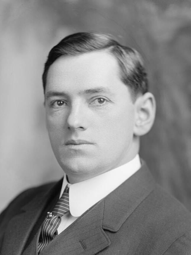 The Curley Effect in Political Leadership: Examples, Mechanisms, and ...