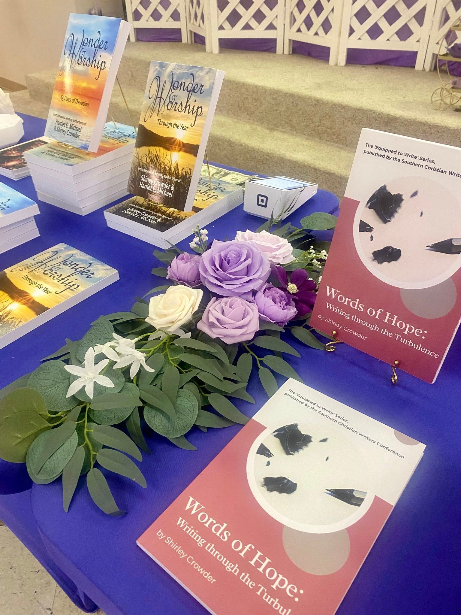 7 essentials for your book signing event