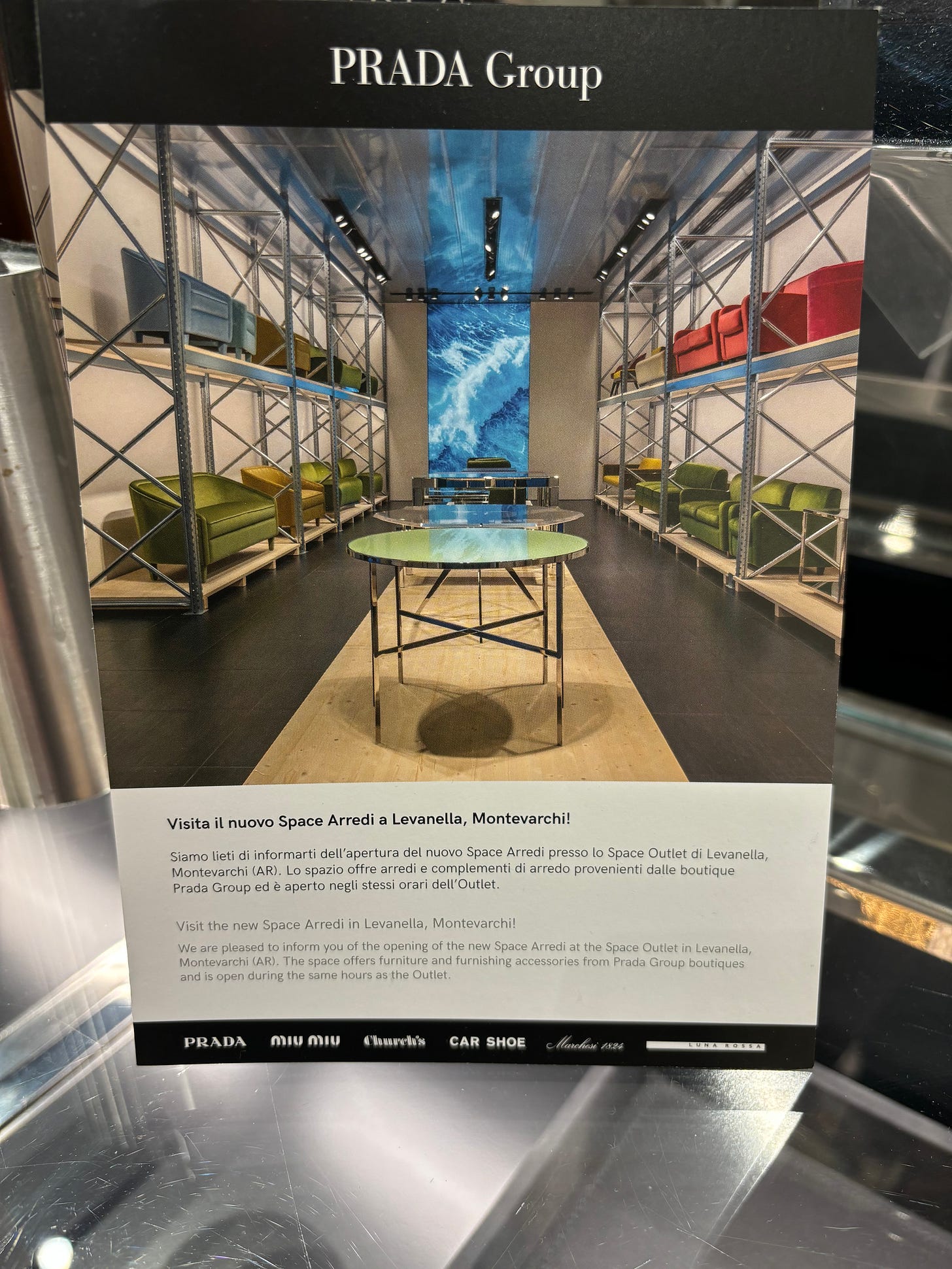 difference between prada and prada outlet