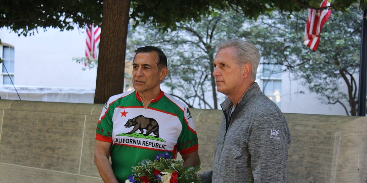 Morning Digest: Darrell Issa abandons plan to flee to Texas