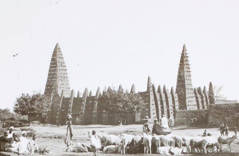 Foundations of Trade and Education in medieval west Africa: the Wangara diaspora.