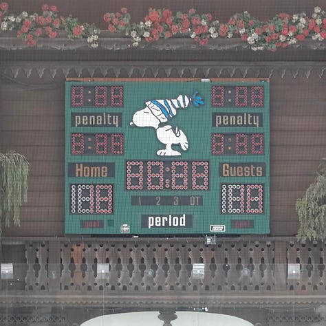 The 'Peanuts' tour of America: Exploring historic Snoopy signs and ...