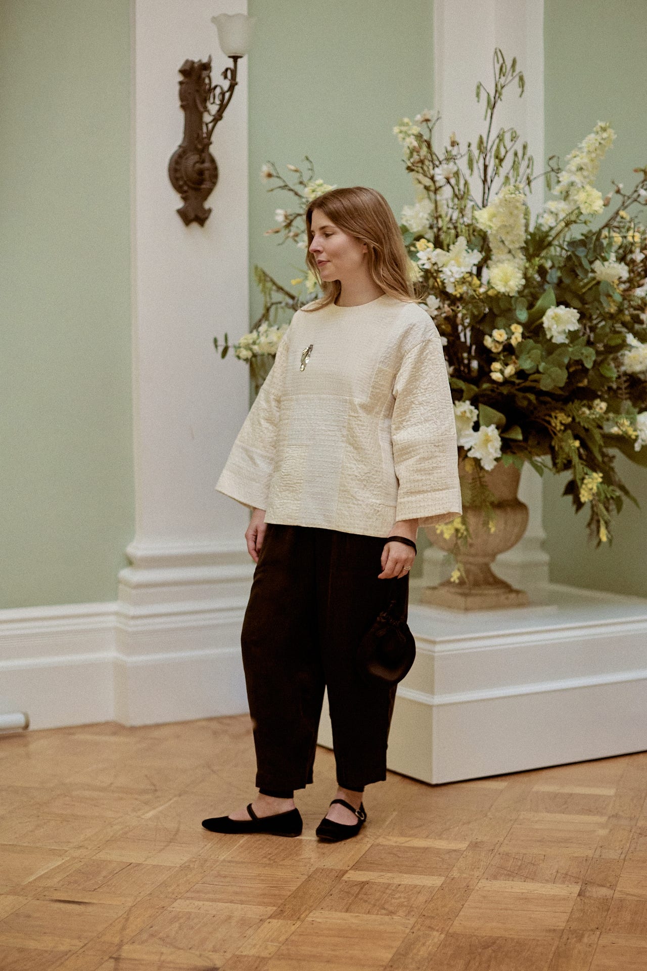 How to wear oversized clothing with confidence