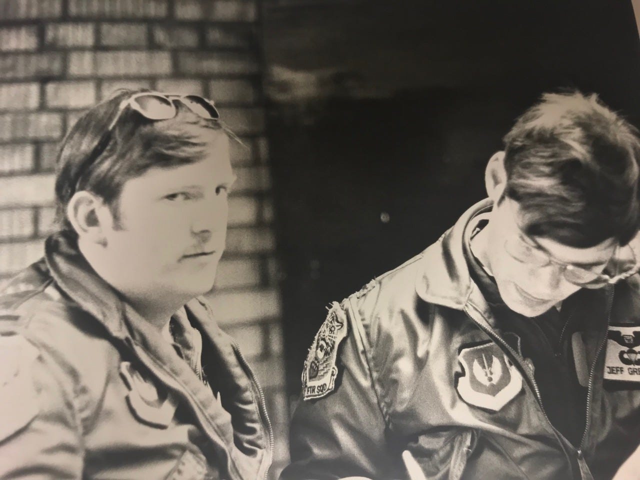 The Night a U.S. Air Force Top Gun Pilot Met the “British Roswell”UFO