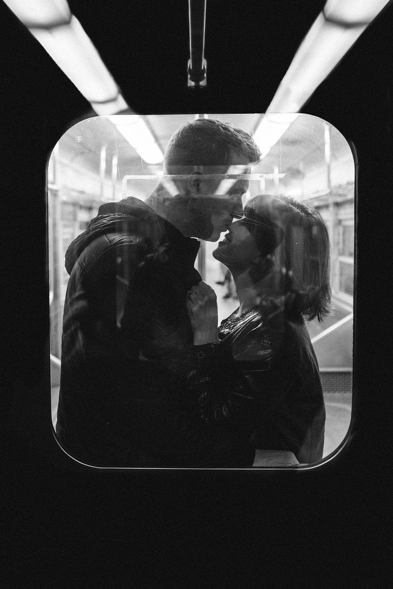 Public Displays of Affection (PDA): Meaning, Dos, and Don’ts