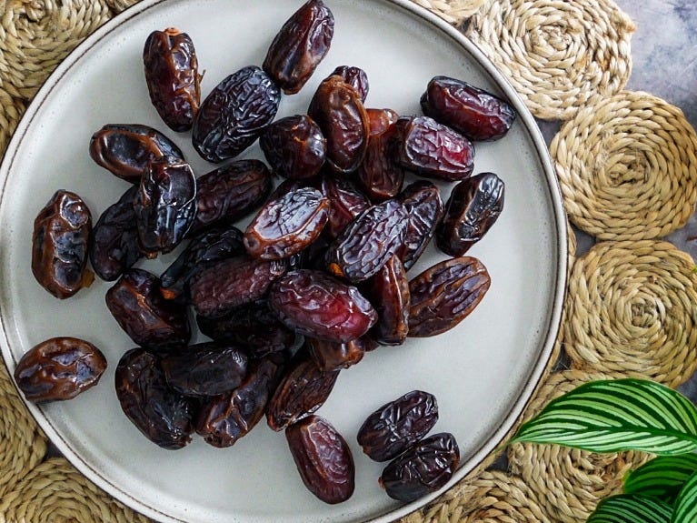 D for Dates - by Lina J - The Lebanese Plate