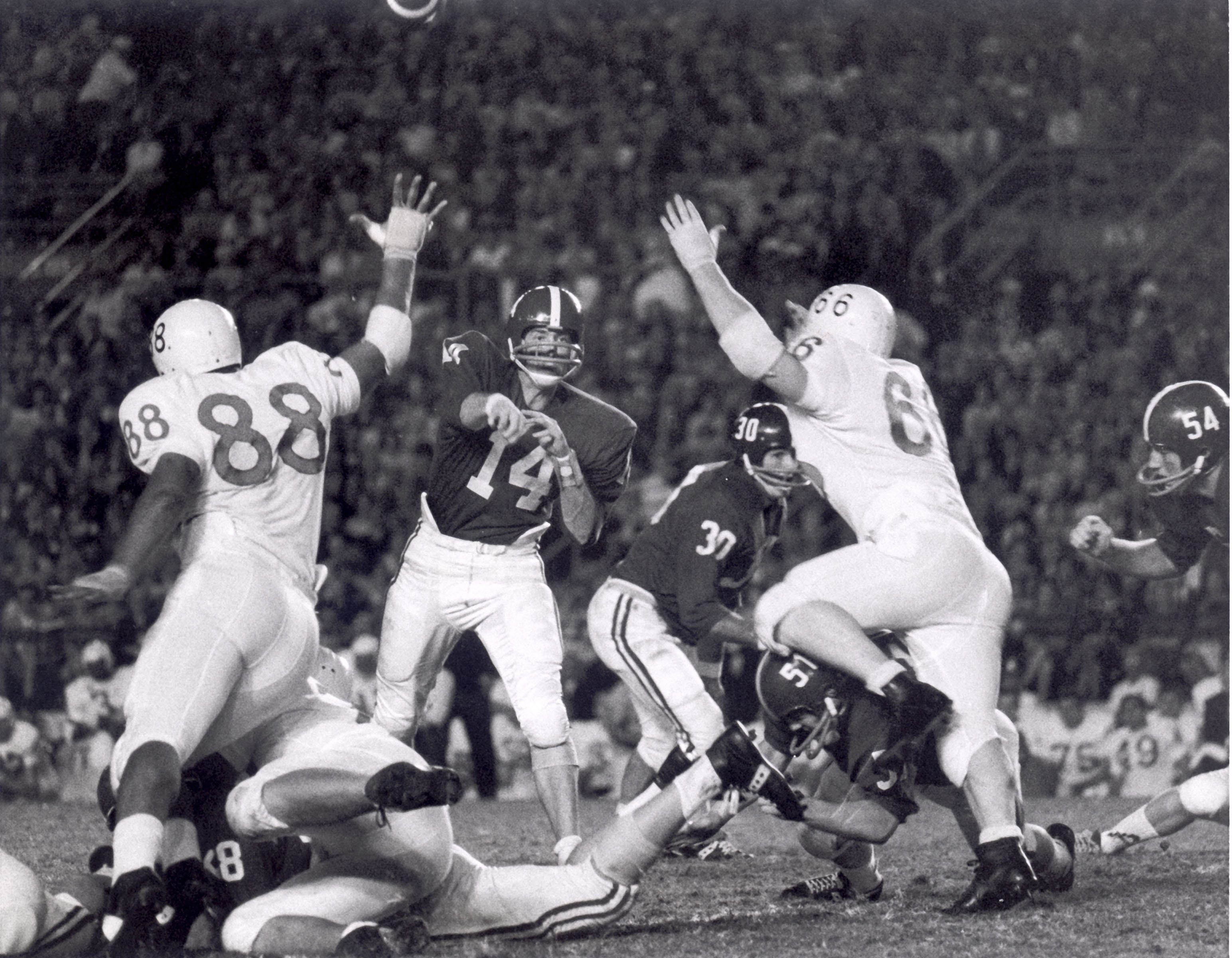 1965 Alabama Football Team Was Historic - by Kirk McNair