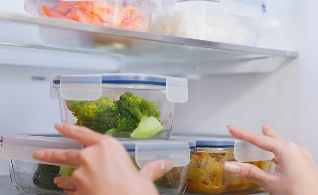 New Year Fresh Start Day 8: Refrigerator Refresh!