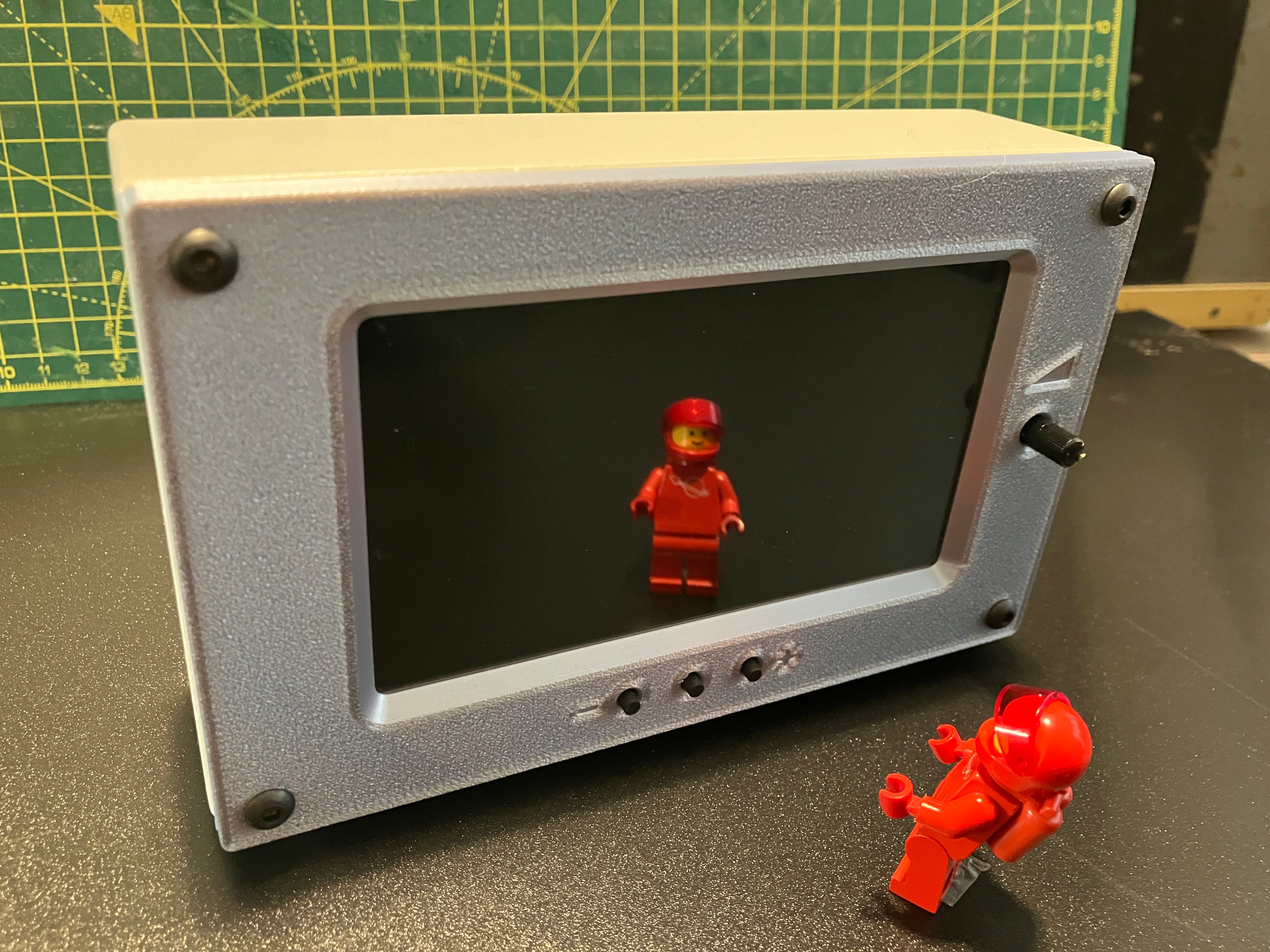 EZEE Tinkering No.1 (Cold War Screen) - by Victor