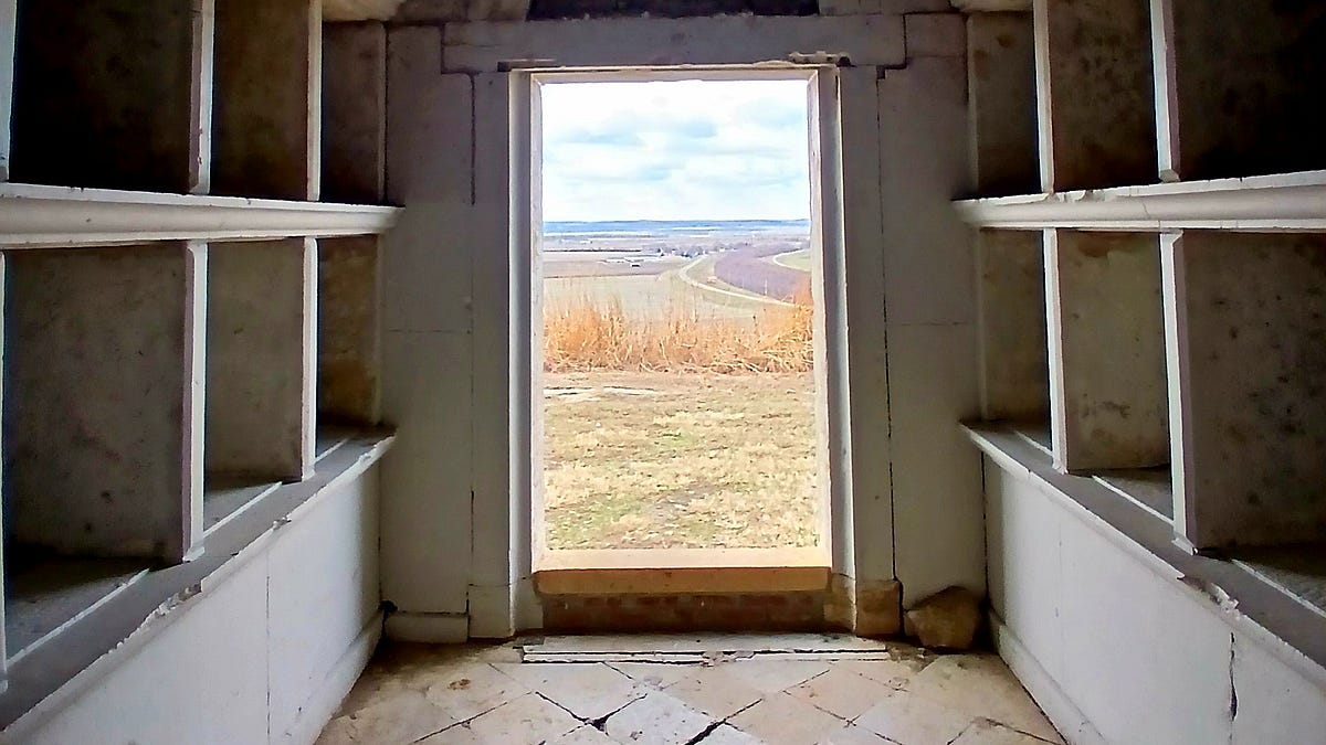 Comments - A Shining Mausoleum on a Hill