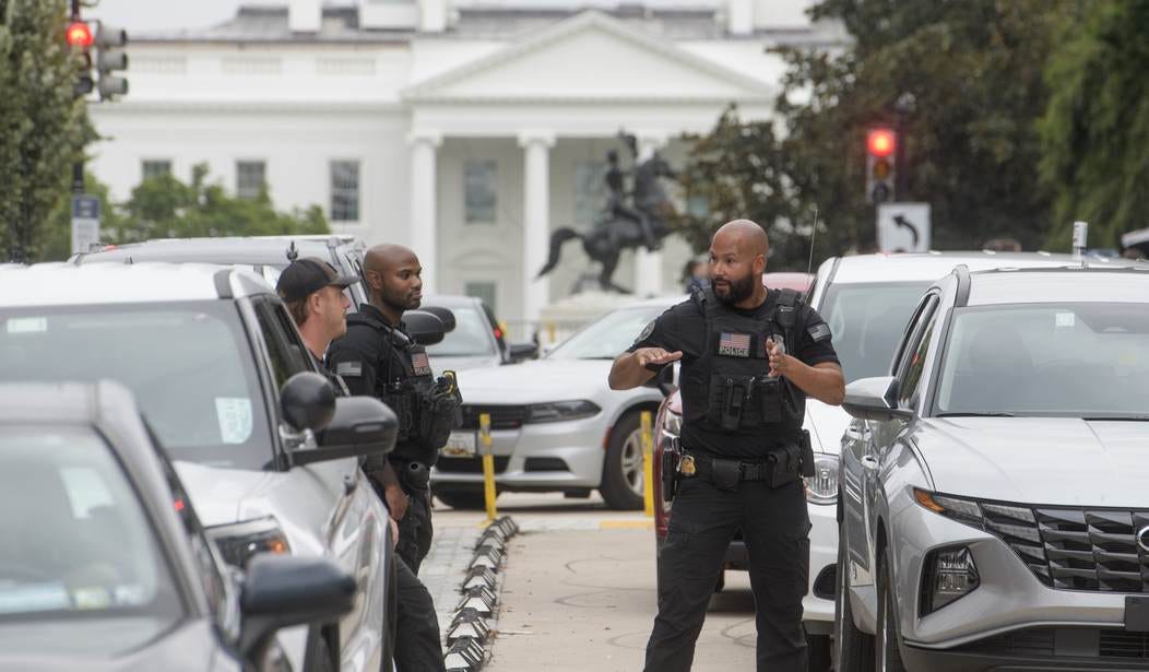 Secret Service Agent Protecting Vice President JD Vance Has Home Raided ...