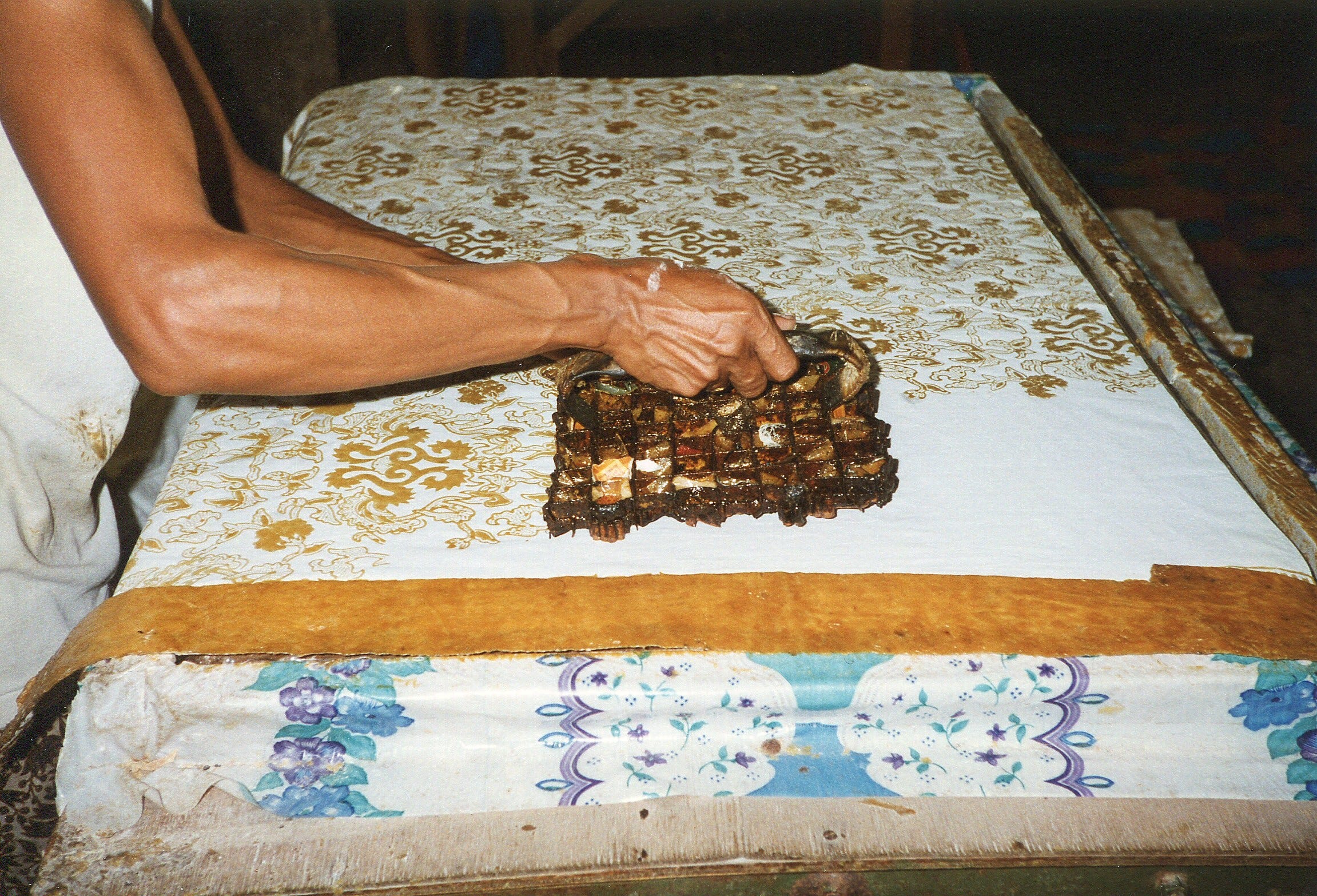 Batik Basics: How This Timeless Art Is Made—and Beautiful Ways to Bring ...