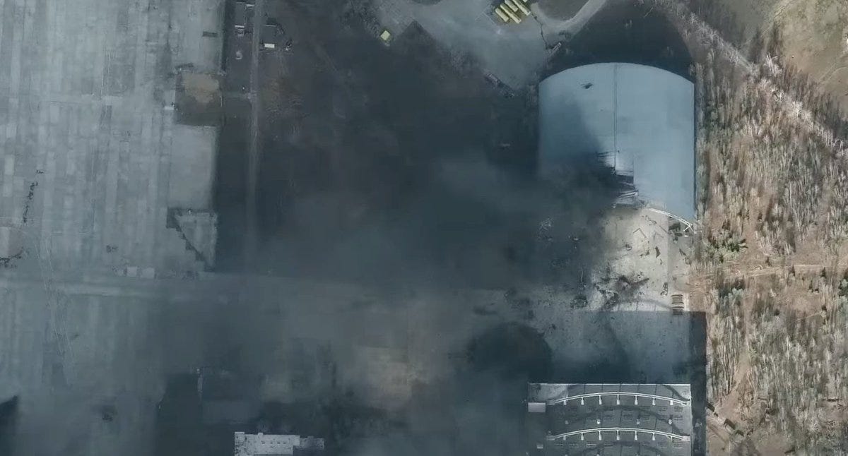 The Battle of Hostomel Airport - Warmonitor3’s Substack