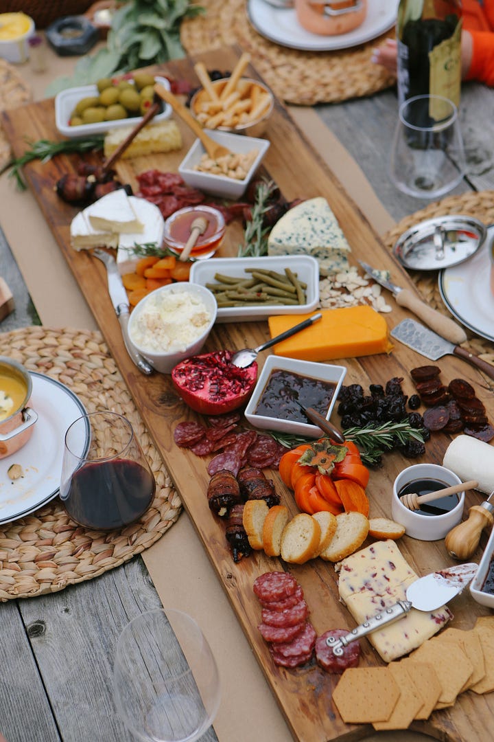 5 Ways to make your Thanksgiving Intentional, Not Chaotic.