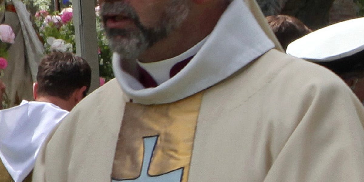 Yet Another Anglican bishop is received into the Catholic Church, - and ...