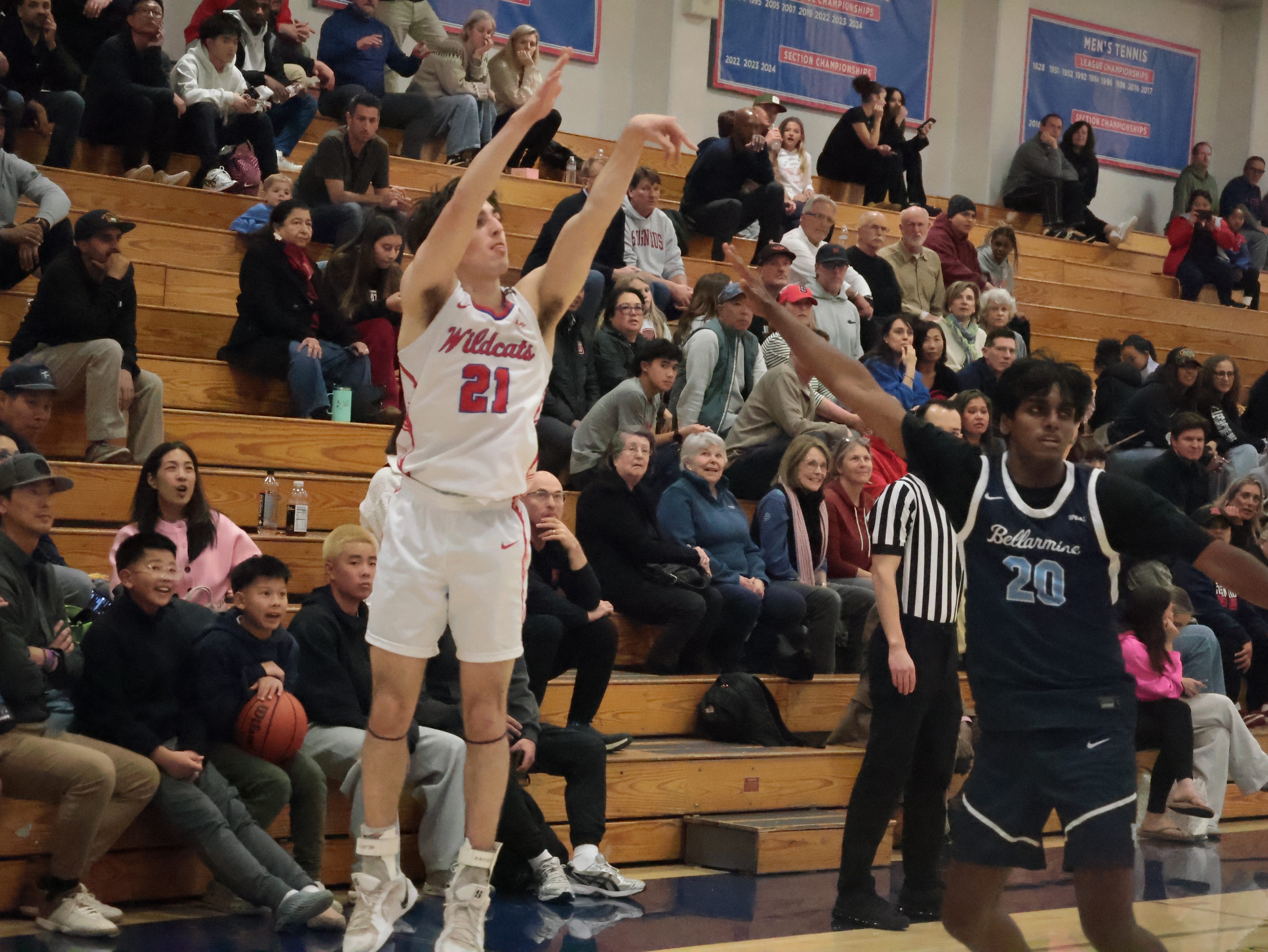 SI Crushes Bellarmine, Sets up First-Place Showdown With Riordan