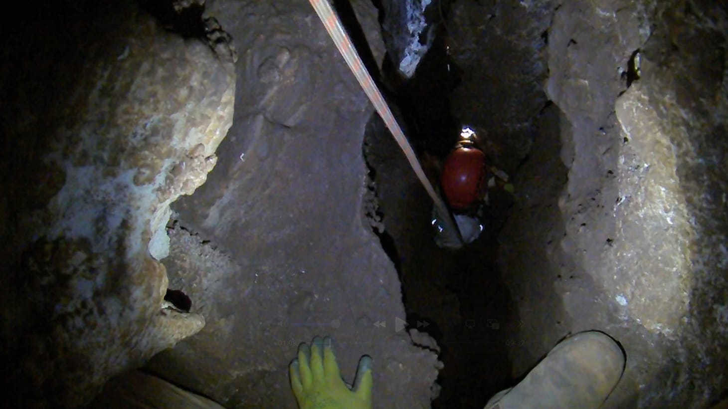 How Homo naledi got into the Dinaledi Chamber