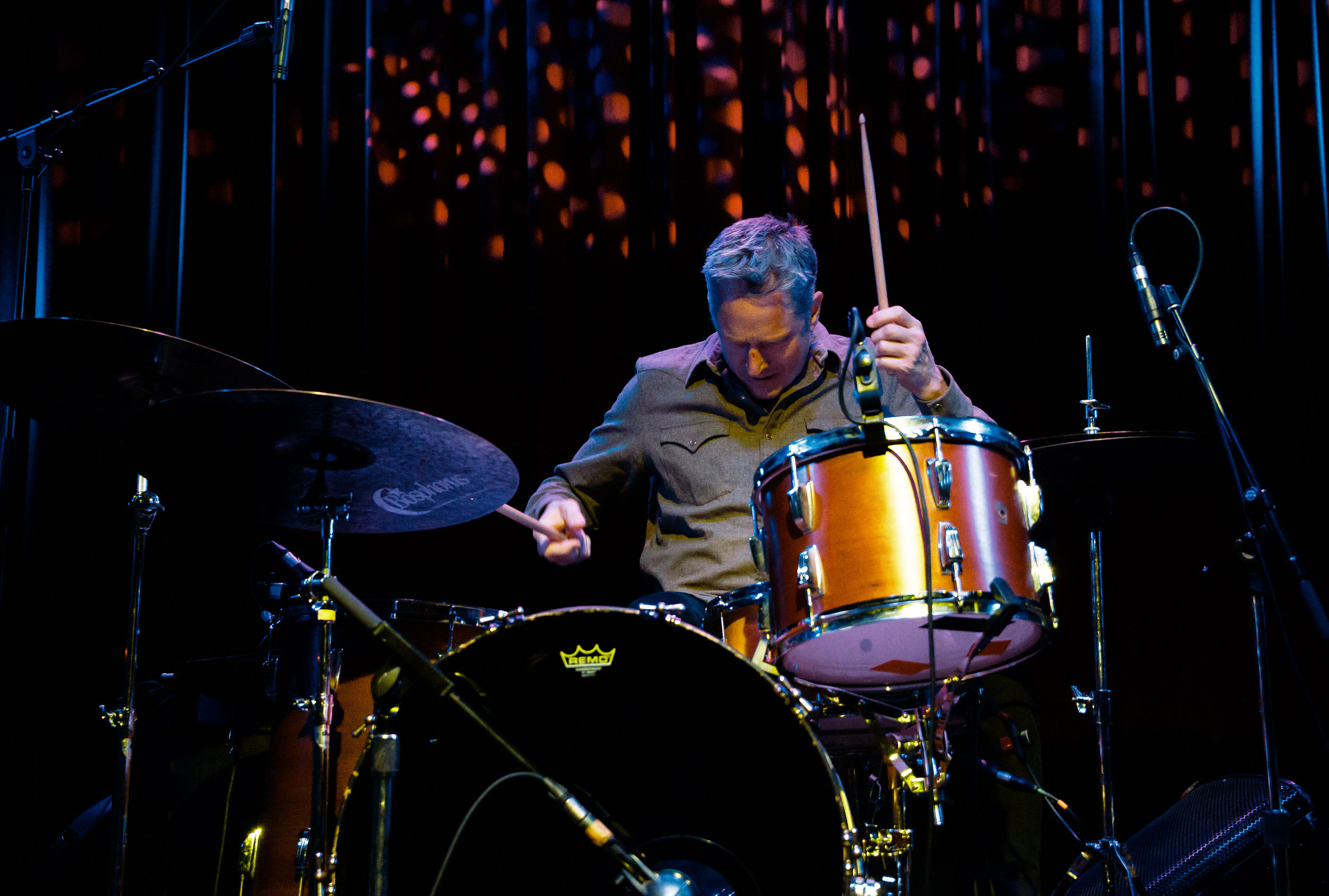 Ken Yates in Performance - by Mark Caicedo - PuraVida