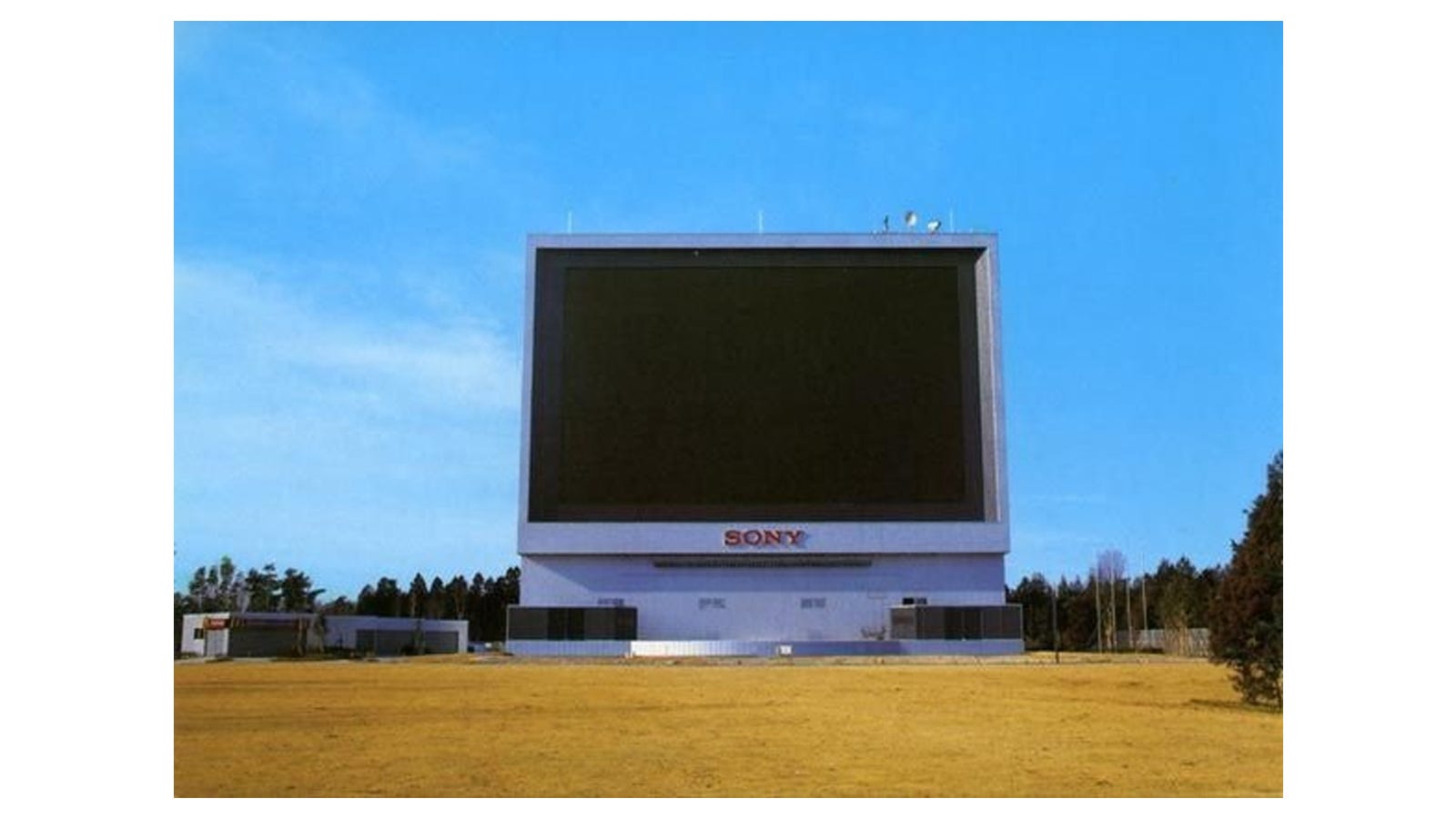 Sony’s Forgotten 100-Inch Flat TV From 1968