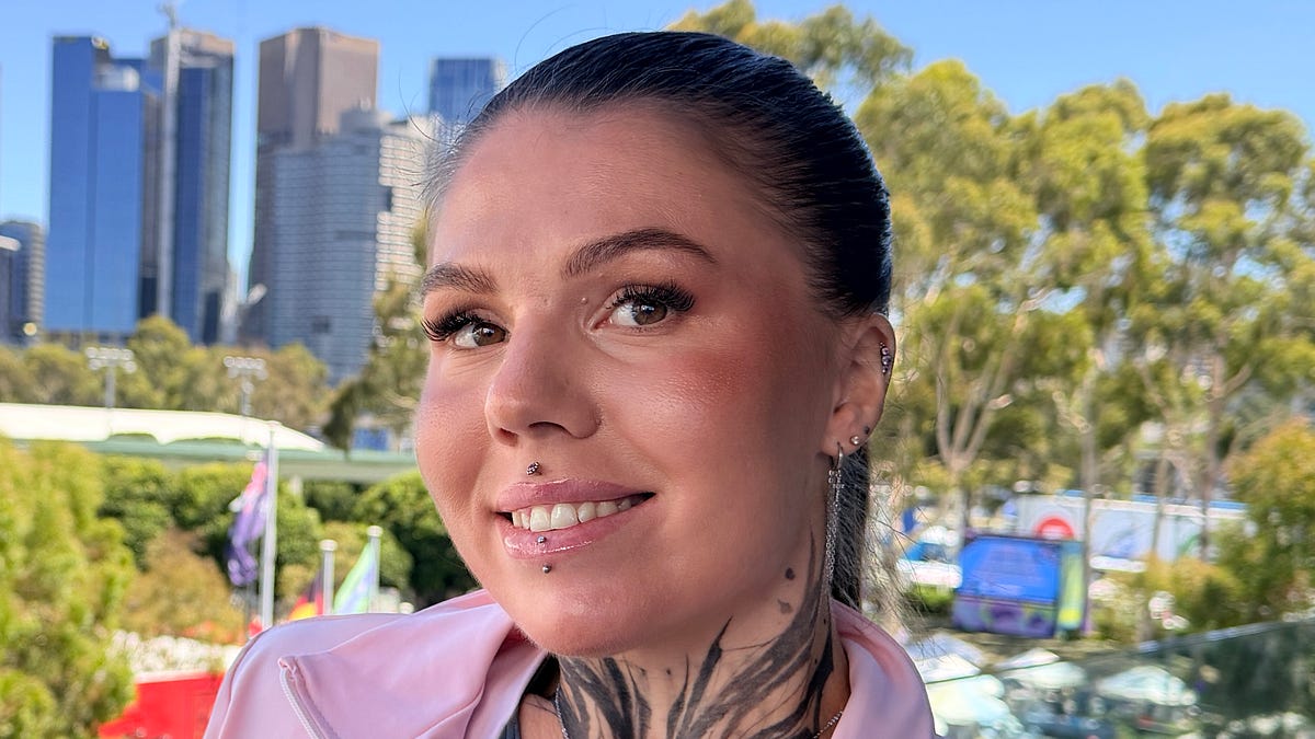 A Woman on a Mission - by Ben Rothenberg - Bounces