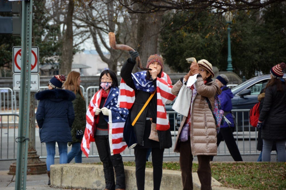 On my experience at a Messianic "synagogue."