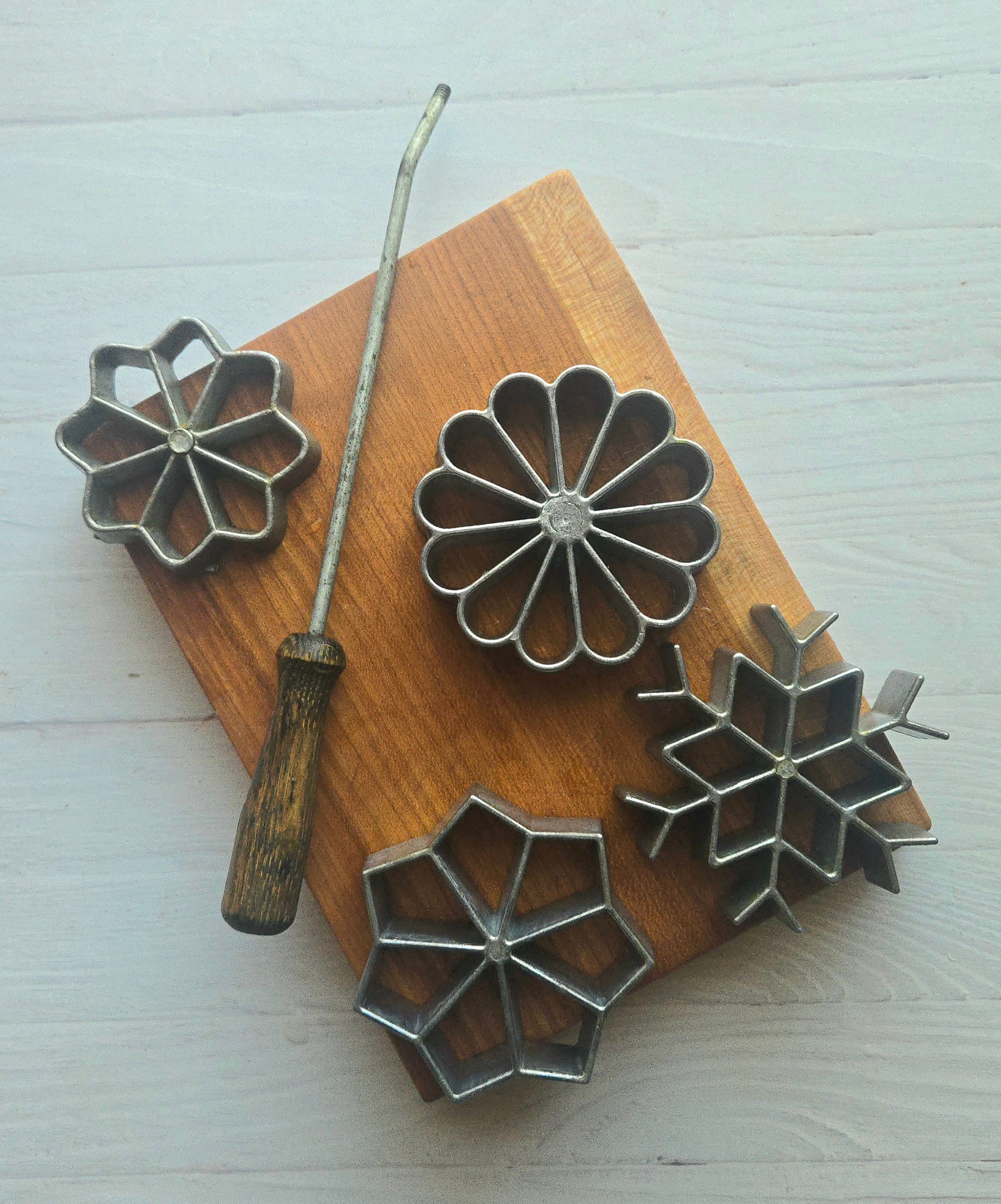 Swedish Rosettes - by Lisa Steele | Fresh Eggs Daily