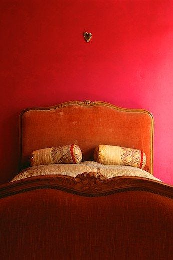 Amaranth - Color Insider