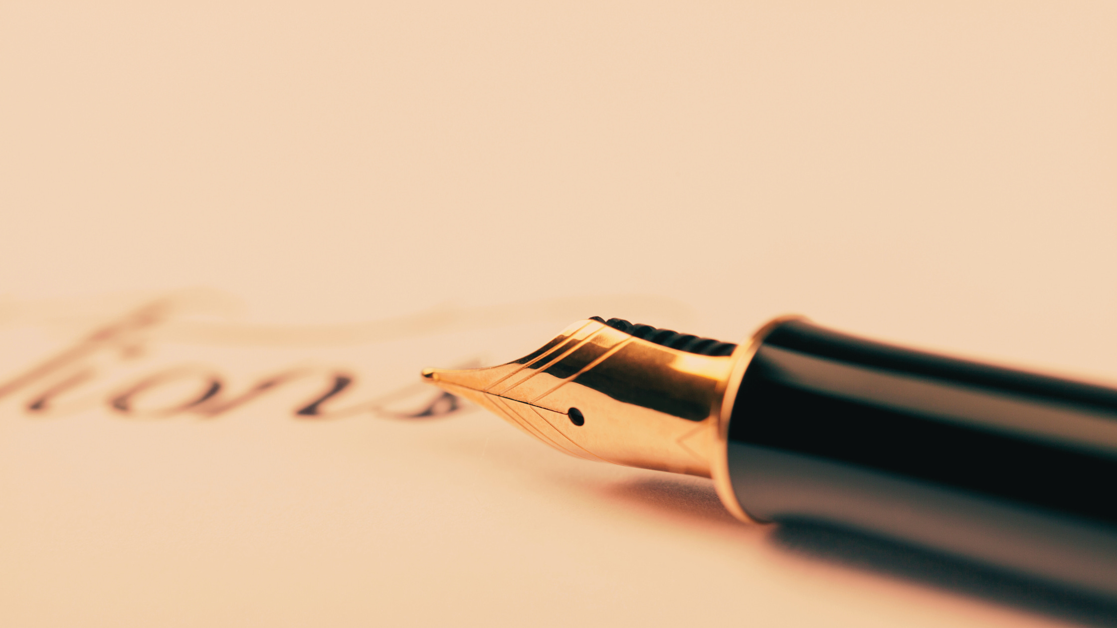 How to Personalize Your Posts With a Fancy Signature