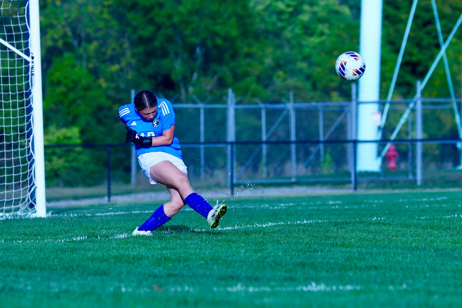 Tigers blank Comets in soccer - by Patrick Munsey