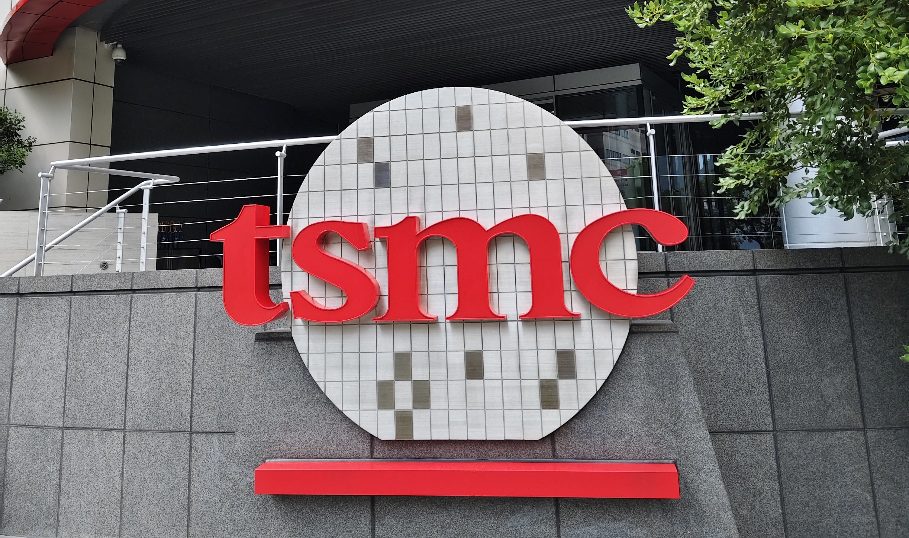 TSMC Sues Former Senior VP Over Alleged Trade Secret Risk and Swift ...