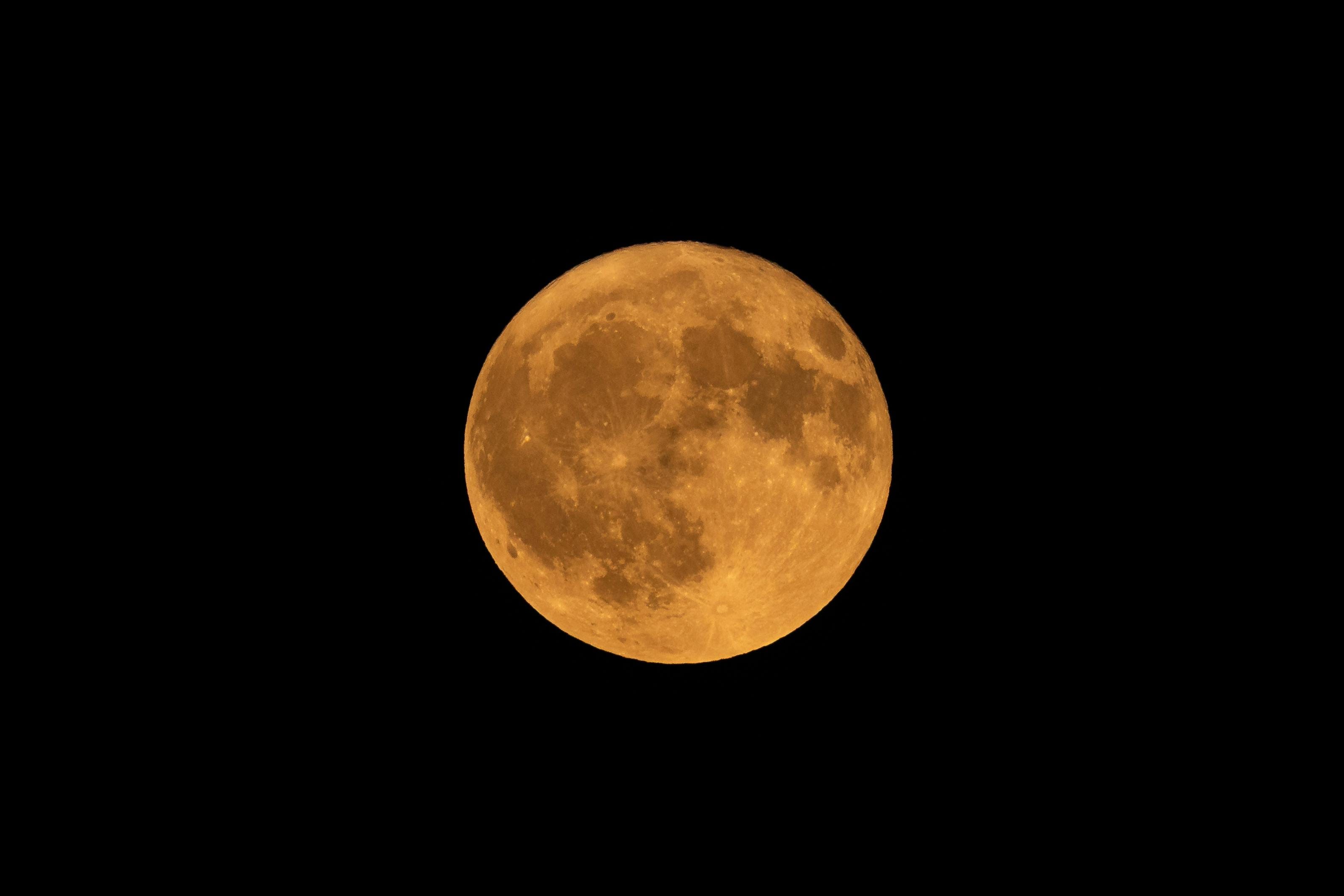 Writing Prompts for the Harvest Moon - read poetry