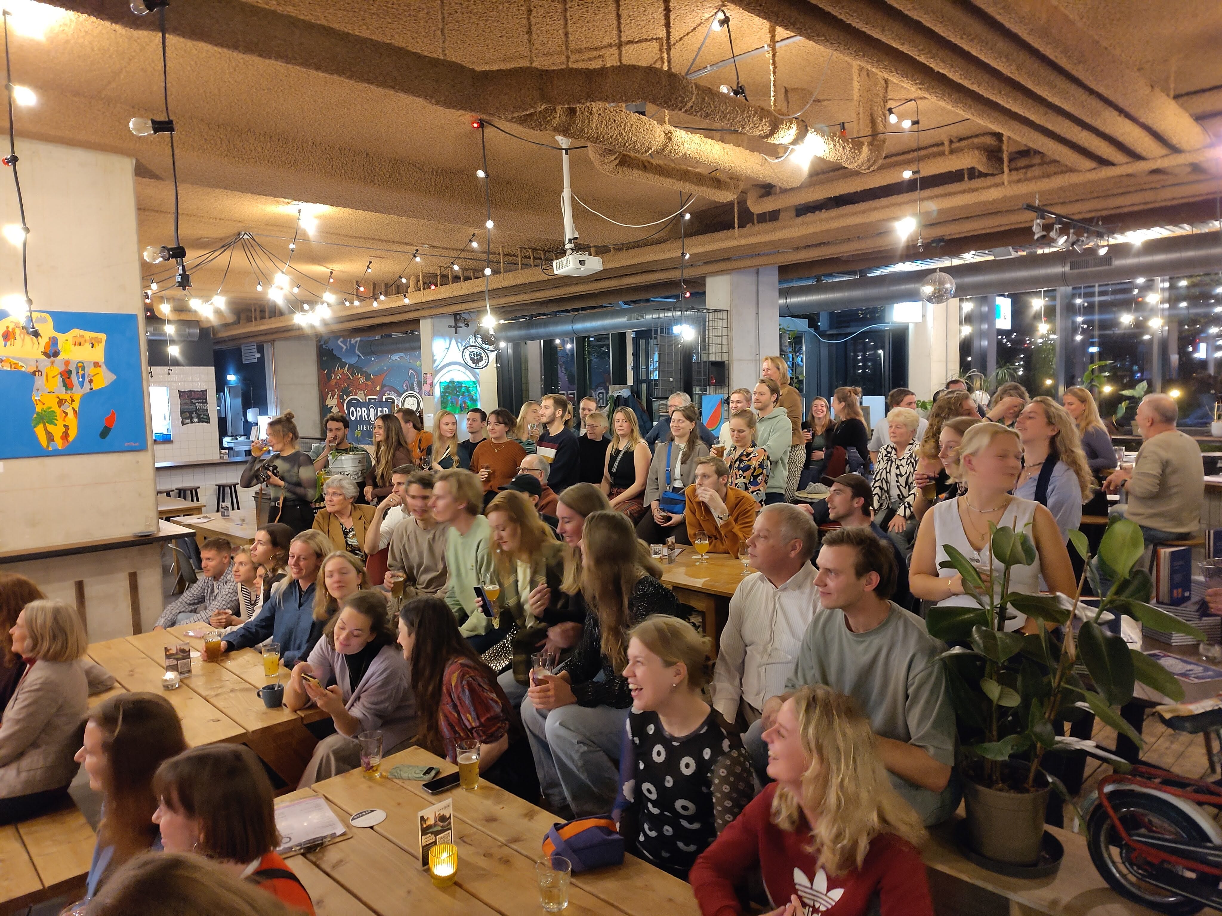 Laat je niet op de kast jagen - by Hugo Hegeman