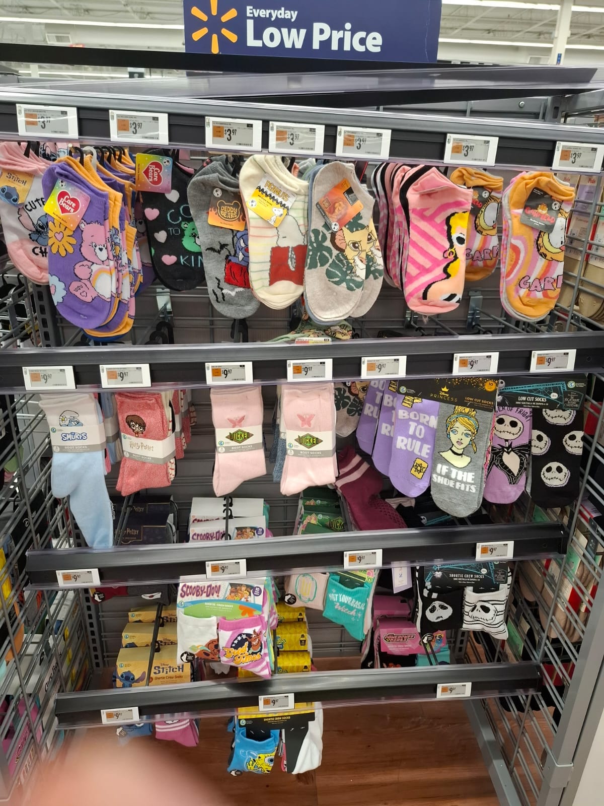 How Walmart’s Price Tags Align With Behavioral Pricing Tactics