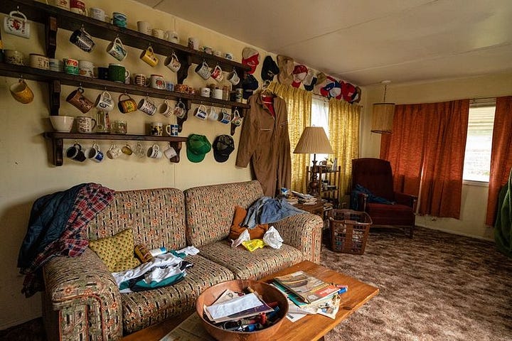 🛋 Stranger Things Set Design: How to Style Your Home With Retro, Cozy Vibes