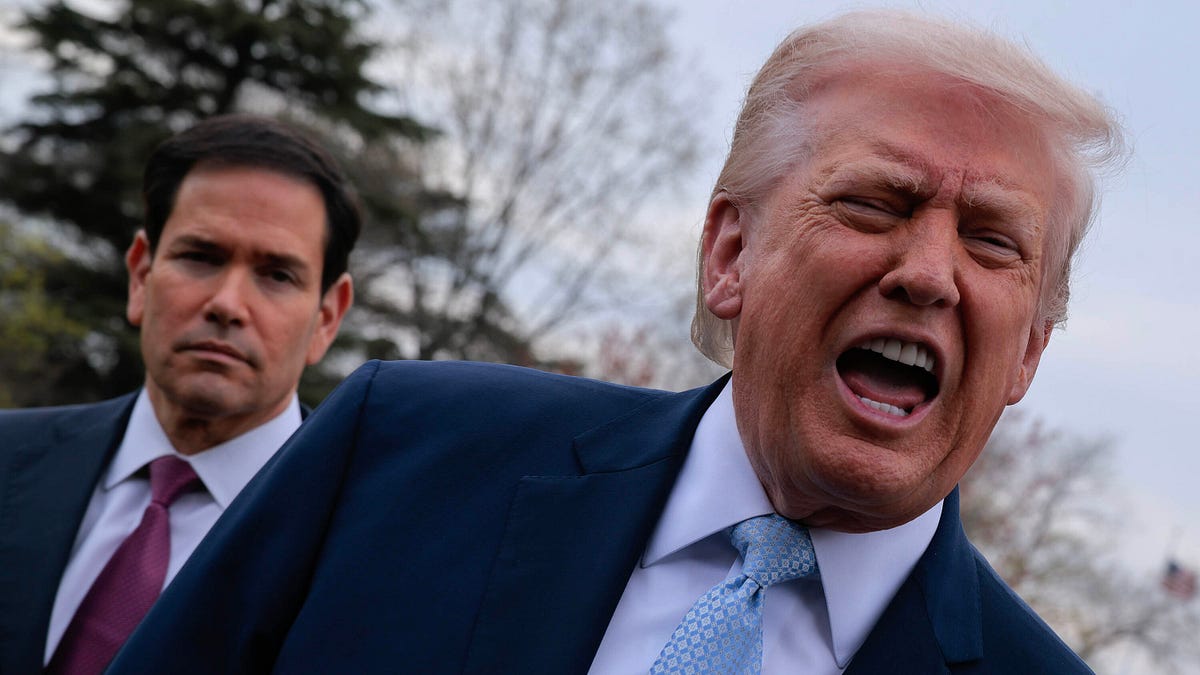 State Dept. Finalizing Plan to Put Trump Picture on U.S. Passports ...