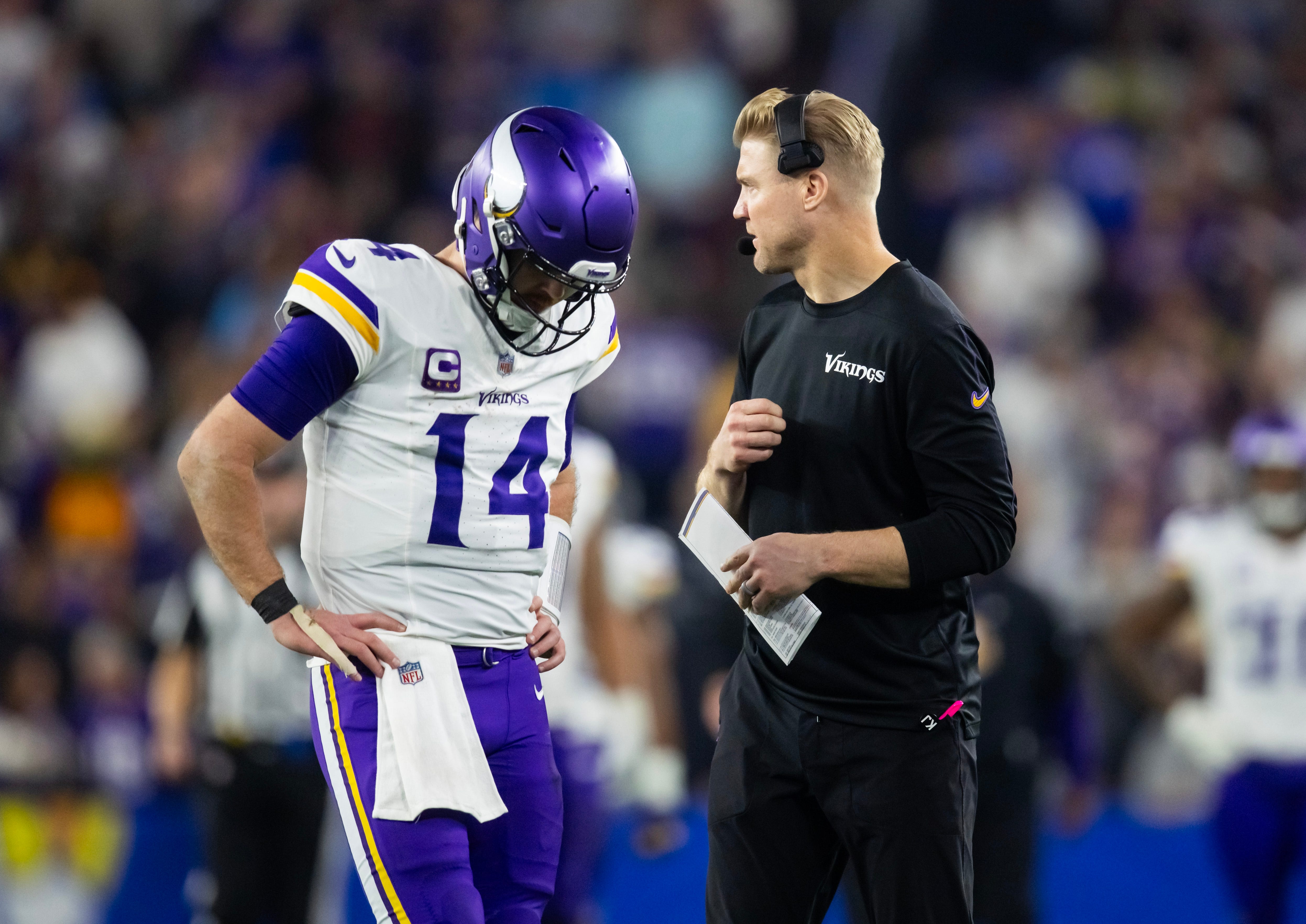 Here we go again: Are Vikings really leaning toward retaining Sam Darnold?