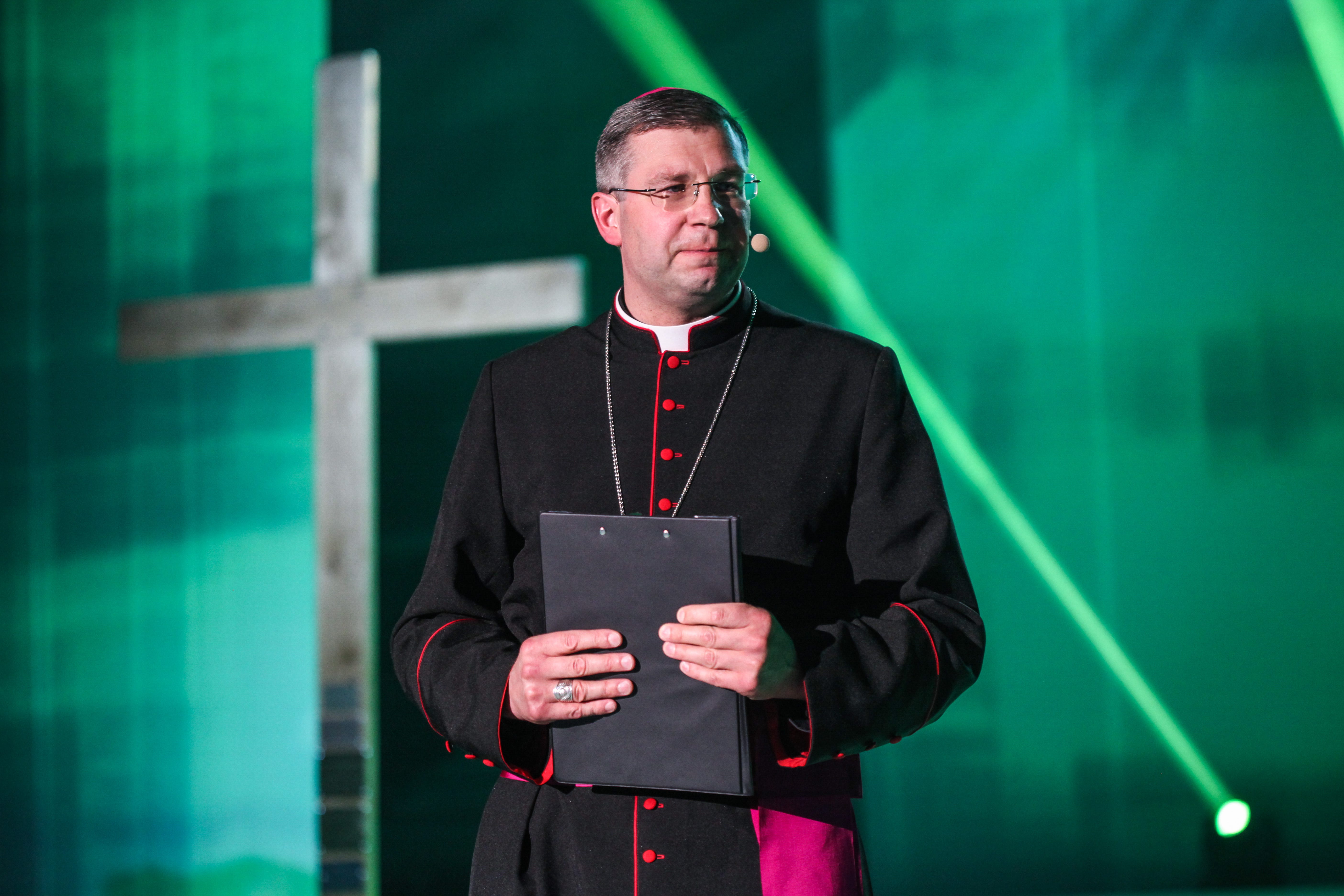 Svarbiausia – pakilti nuo sofos - by Vidas Rachlevicius