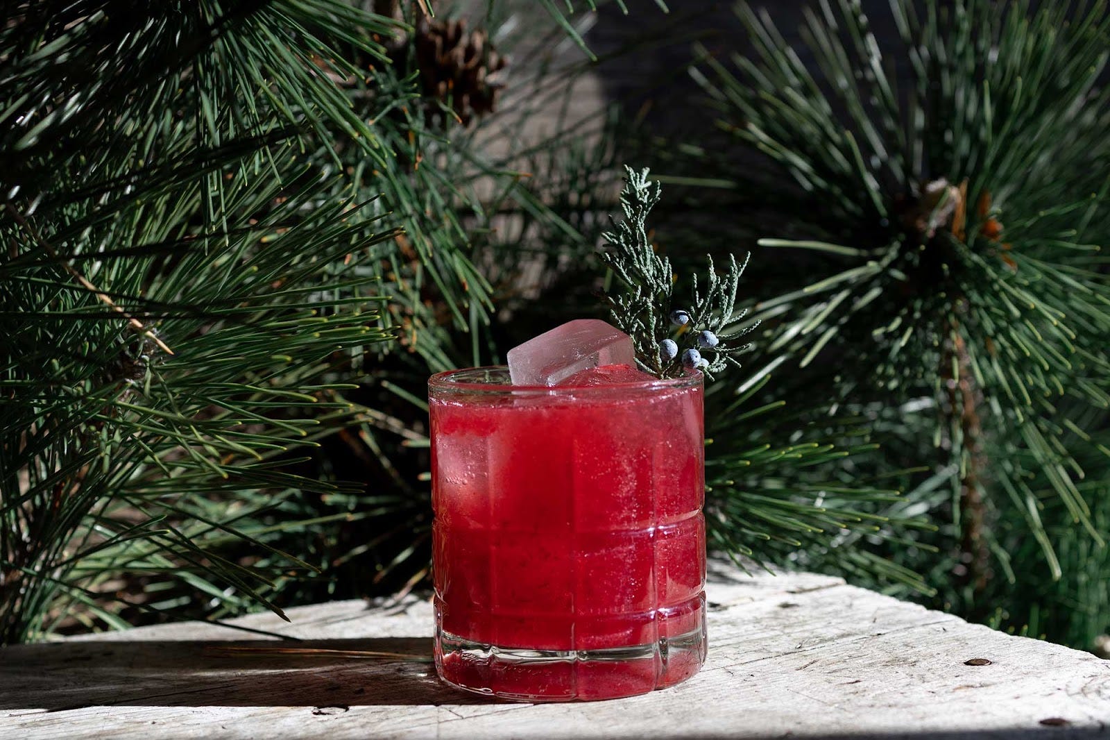 The last-minute, low-waste holiday cocktail you definitely know you need