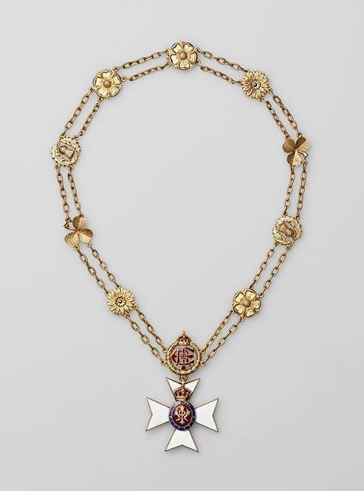 The Royal Victorian Order: The Queen Victoria's Legacy of Re ...