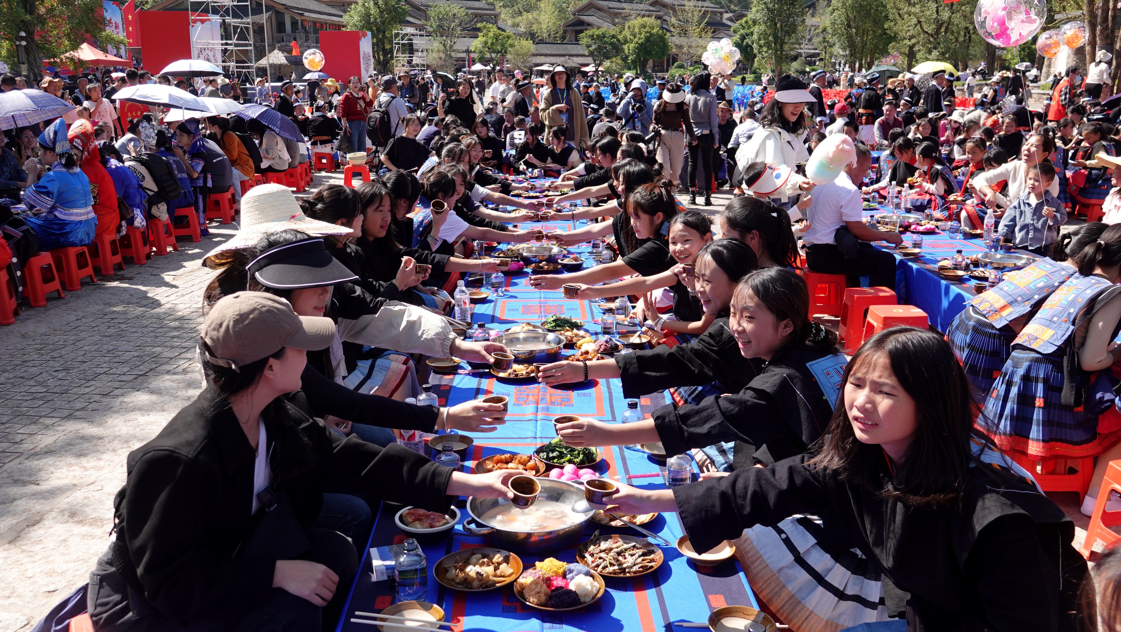 Chinese supra-nationalism tradition versus Western nationalism ideology