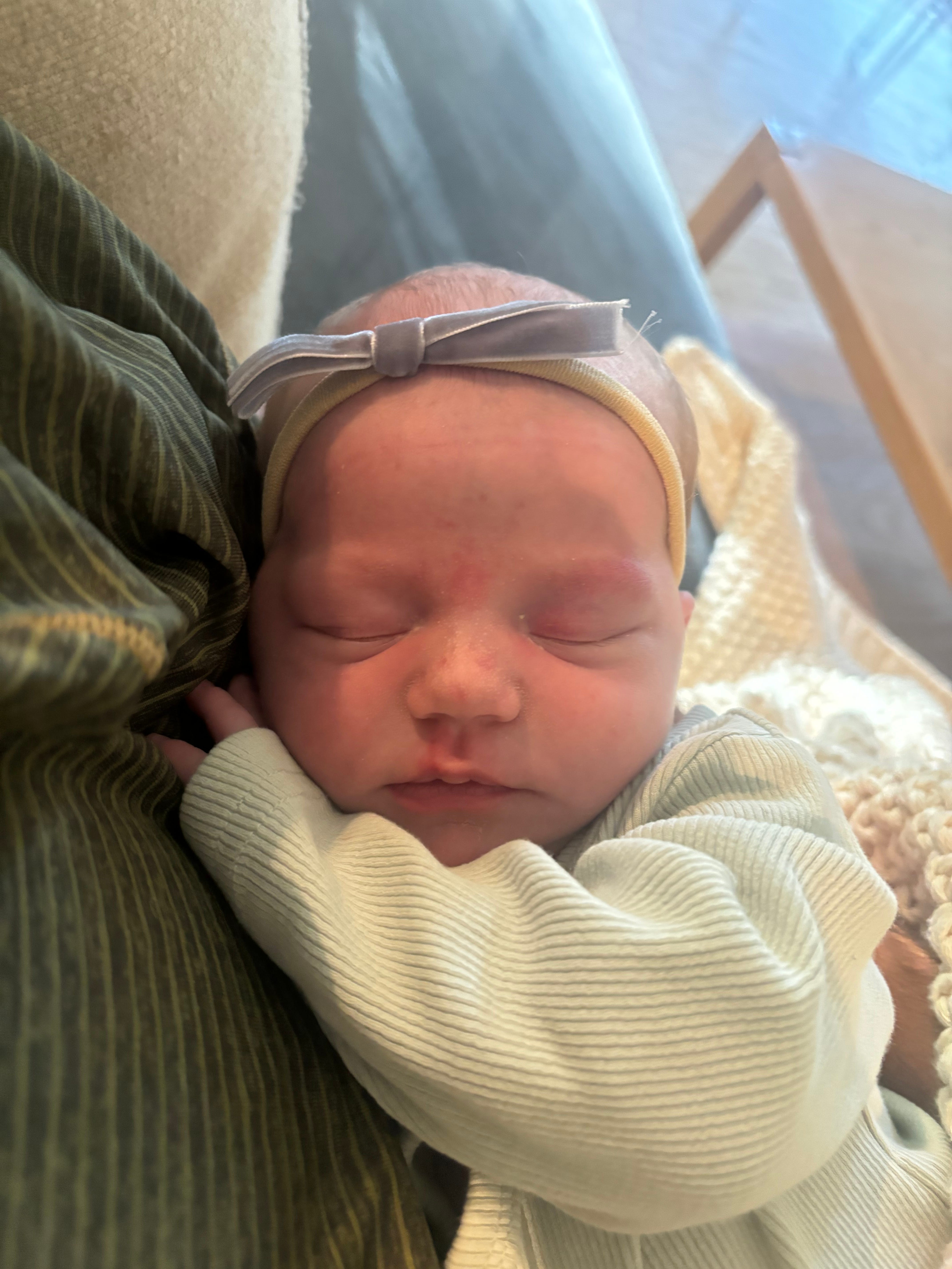 Mabel’s a big sister 🤍 - by Kenzie Jones