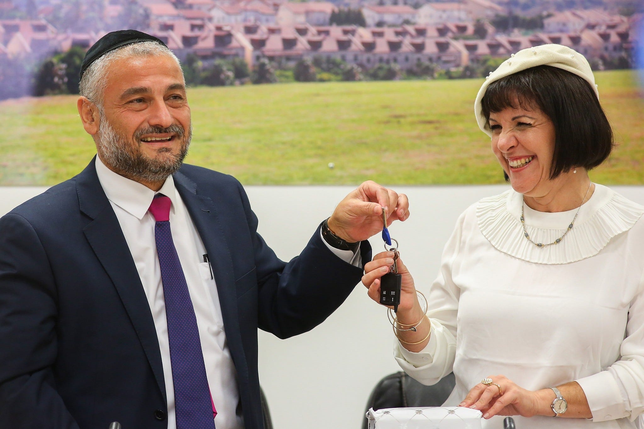 The Charedi Opposition to Women's Names - by Natan Slifkin