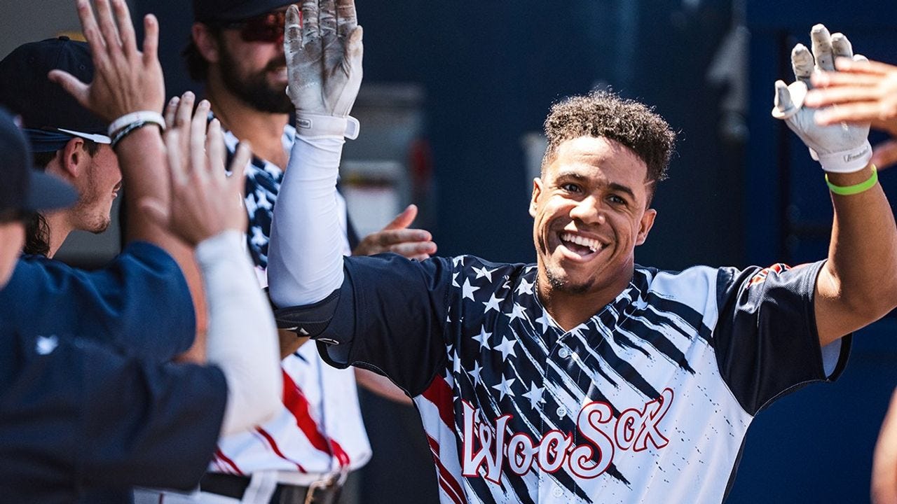 Red Sox add prospect to 40-man roster ahead of deadline